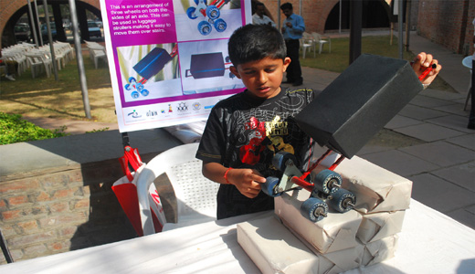 Triangular wheels - IP4kids